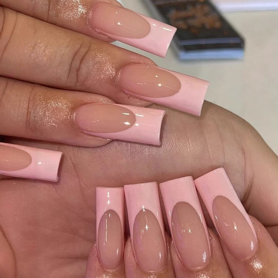 A194 - Nailuxe